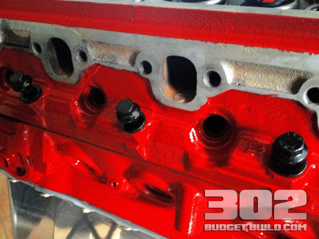How To Install Cylinder Heads on Small Block Ford 302 5.0 | GT40P Heads ...